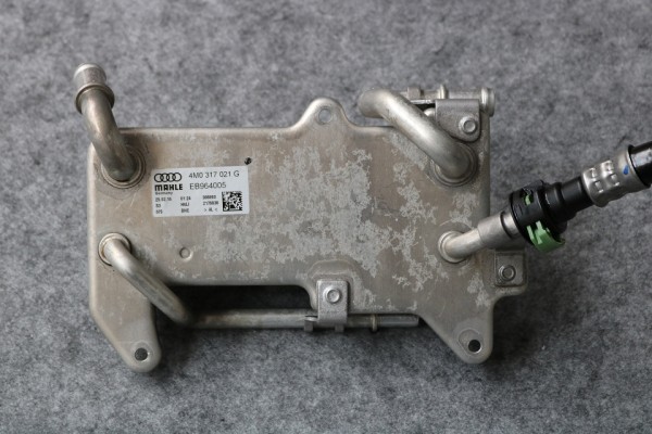 Audi A4 8W A5 F5 Q5 Q7 Getriebeölkühler 4M0317021G Kühler 8 Gang ...
