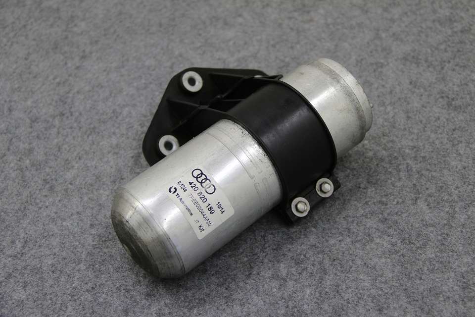 Original Audi R8 Trockner Klimaanlage 420820189 Klimakondensator ...