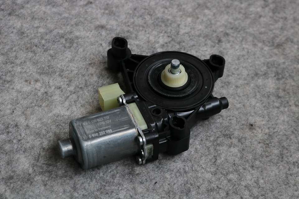 VW Golf 7 Audi Seat Skoda Fensterhebermotor 5Q0959801B vorne ...