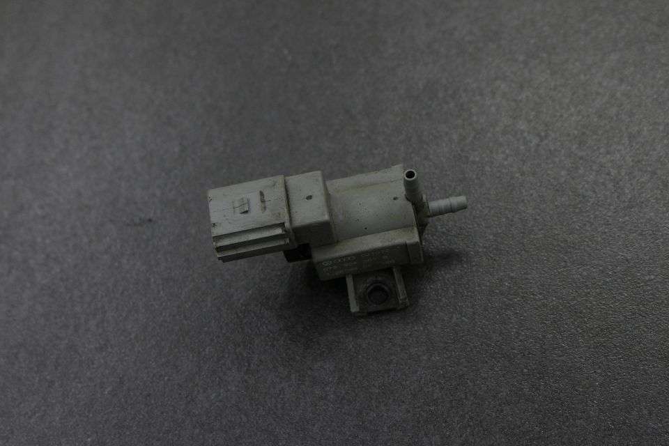 Original Audi A3 8E B7 A5 8T A6 4F Magnetventil 079906283B Halterung ...