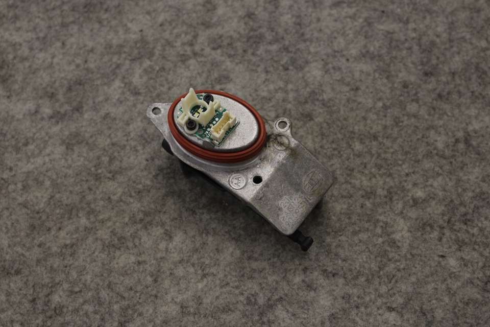 Original Audi A8 S8 4H Facelift LED mit Kühlkörper links 4H0941475 ...