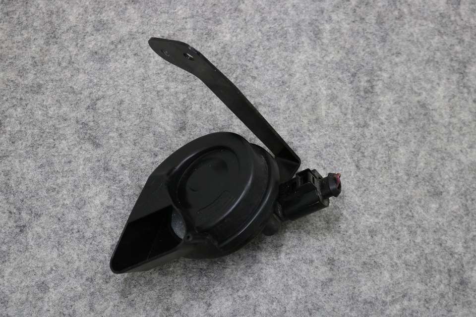 Org Audi A4 8K A5 8T Q5 8R Signalhorn links 8RD951223 Hupe signal horn ...