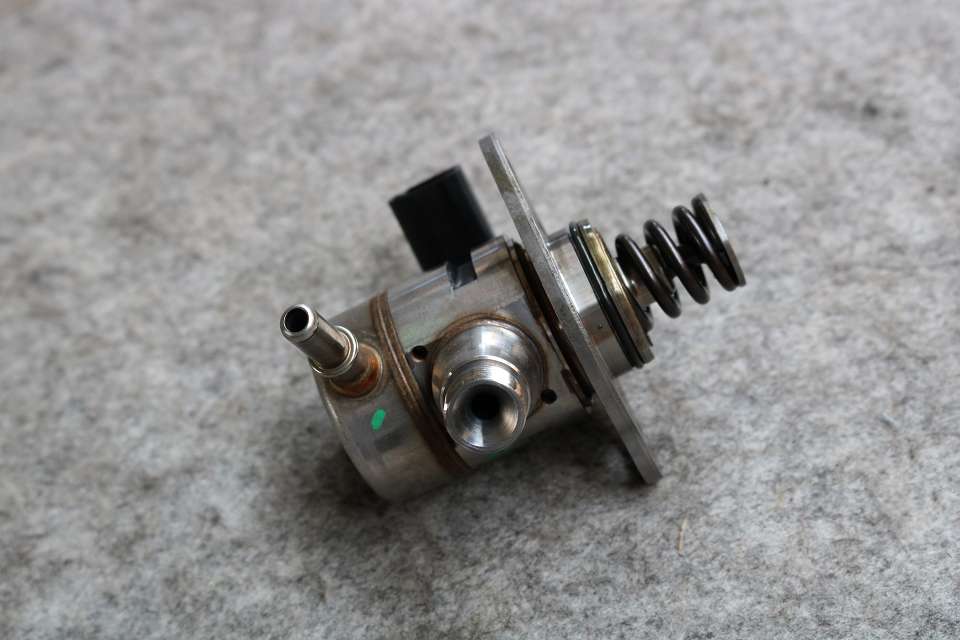 Original Audi VW Kraftstoffpumpe 05E127027 Hochdruckpumpe fuel pump 1.5 ...