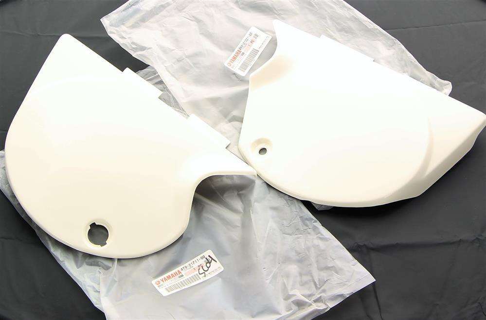 Original Yamaha XT 500 Seitendeckel links rechts in weiss ...
