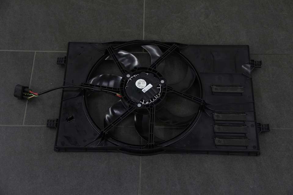 VW Audi Seat Skoda Kühlerlüfter 5Q0121203CT Lüfter Motorlüfter ...