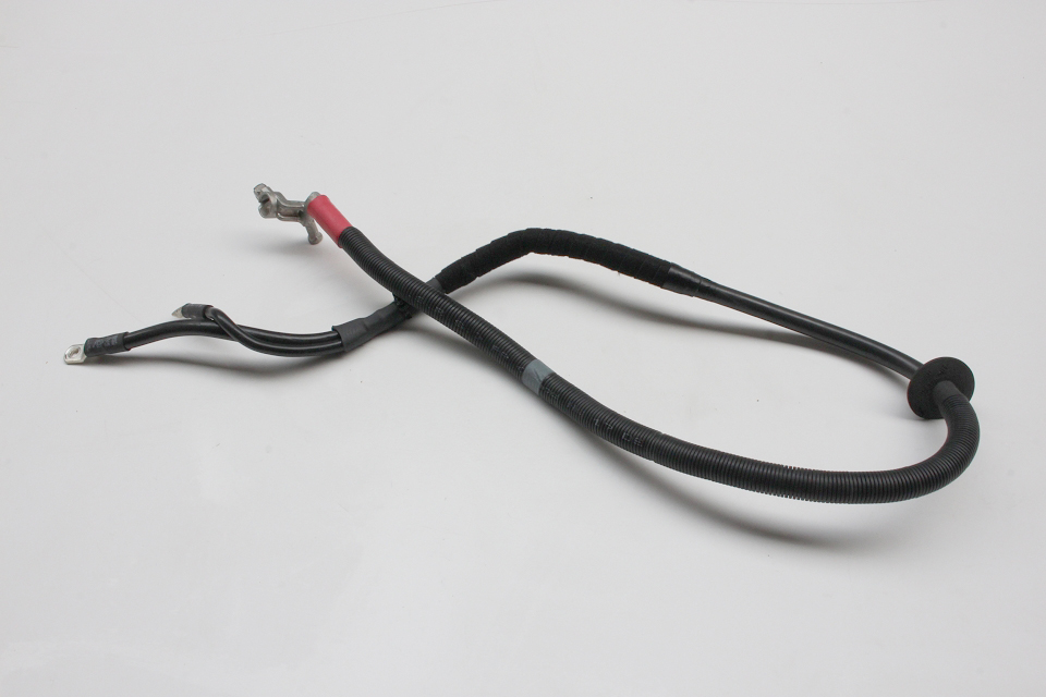 Original Audi R8 Leitungssatz Batterie + Plus 420971225H ...