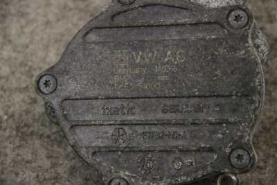 Audi A4 A5 A6 A7 A8 Q7 Unterdruckpumpe 06E145100Q Rohr Pumpe Unterdruck ...