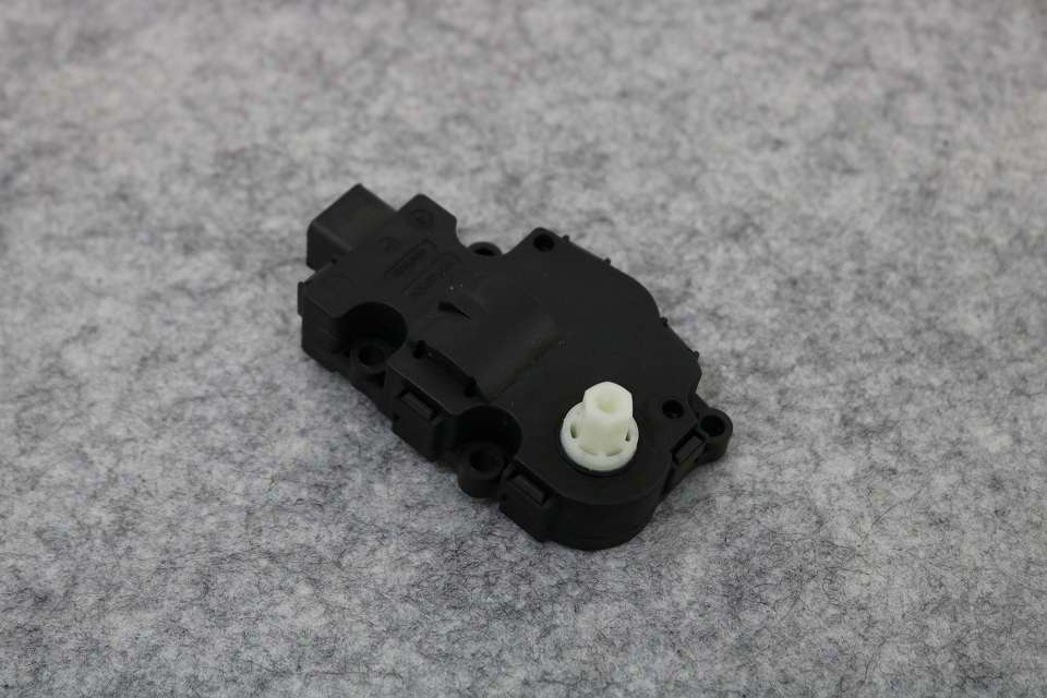 Original Audi A4 8K A5 8T 8F Q5 8R Stellmotor 8K0820511C EFB 430 ...